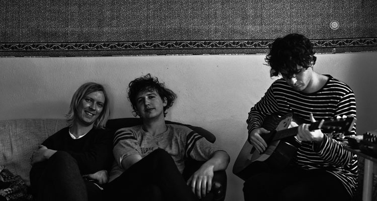 Popstrangers – Country Kills – Casablanca Sunset